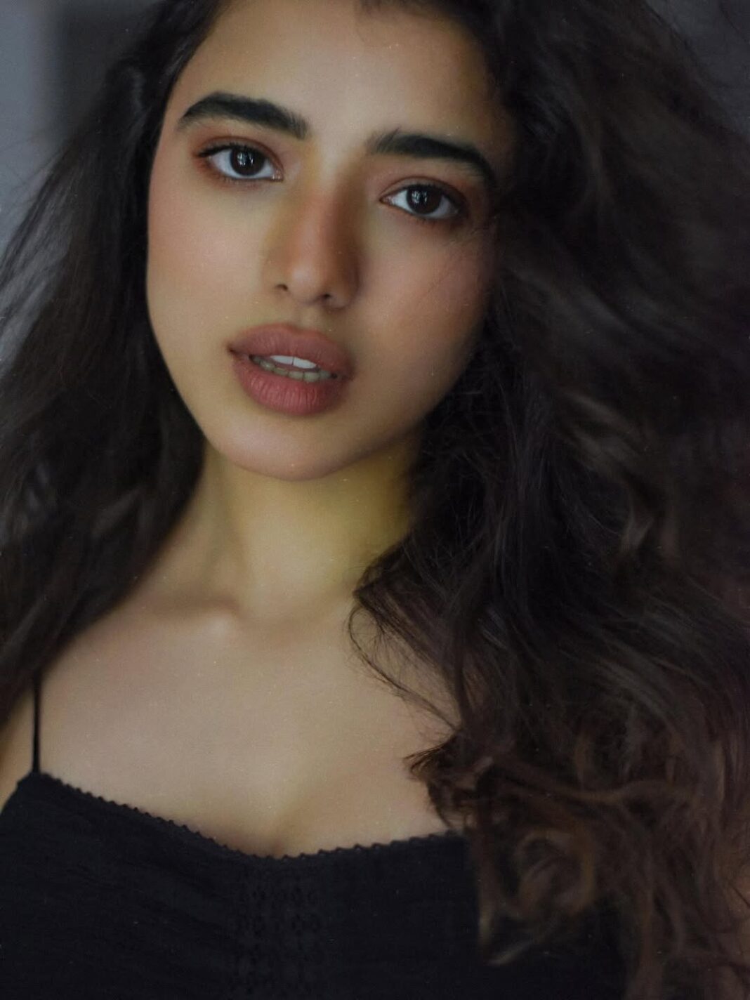 Ketika Sharma Photo Gallery | Stunning PhotosKetika Sharma - Telugumopo ...